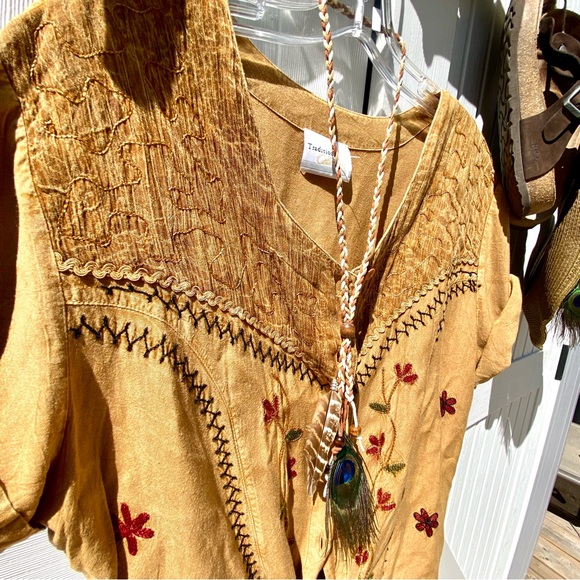 Vintage | Tops | Trendy Southwestern Embroidered Boho Blouse W ...